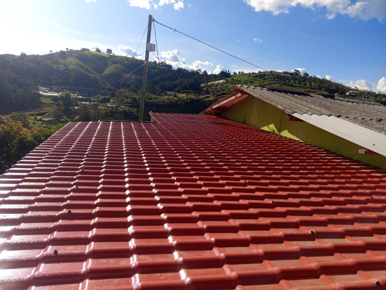 Tejas Coloniales Tipo Españolas en UPVC Termoacústico: Elegancia y ...